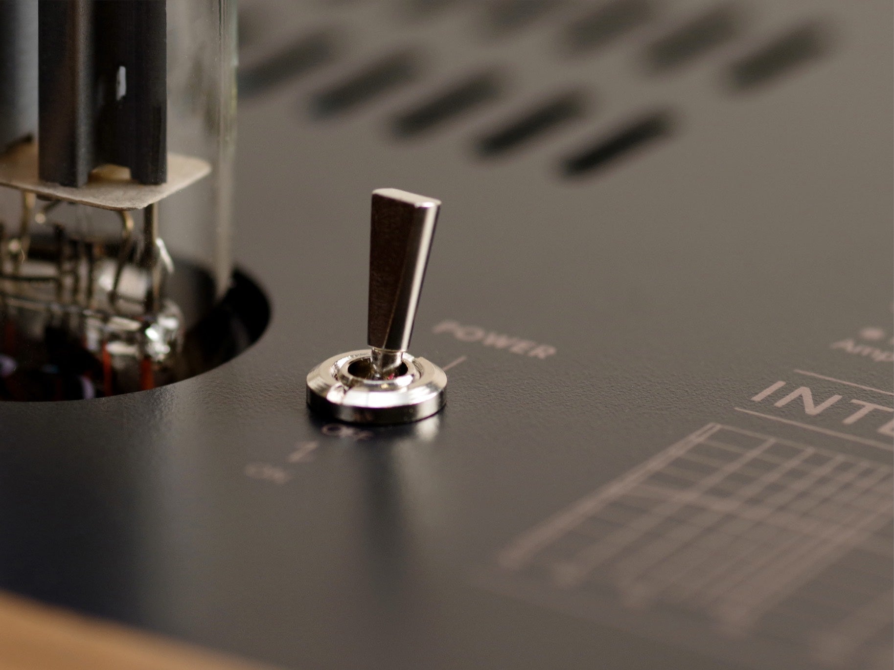 V1 Integrated Valve Class AB Amplifier – Spotless Audio